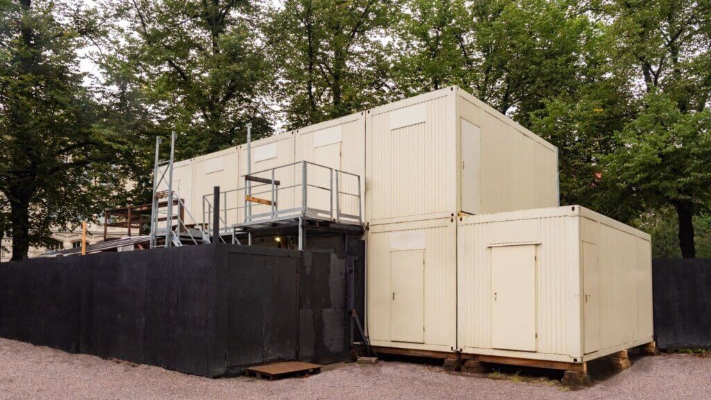 Unlock Efficiency: 5 Ways Modular Units Benefit Warehouses